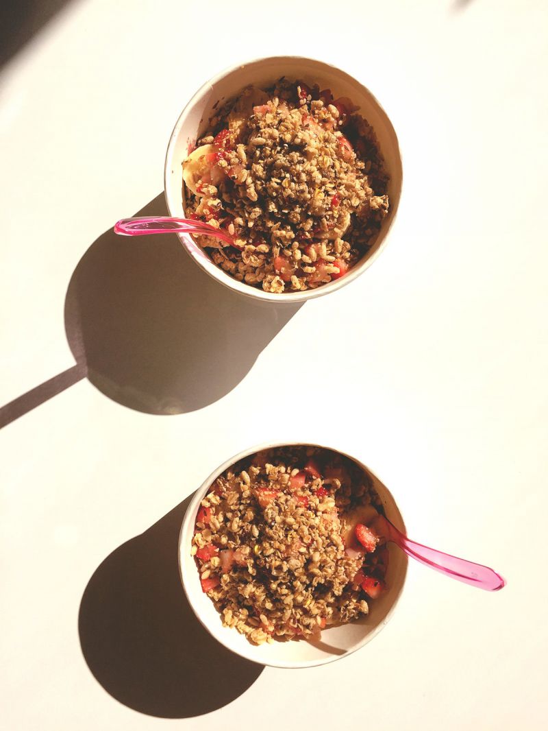 On the Grid : Bon Bon Berry Acai Bowl Frozen Yogurt