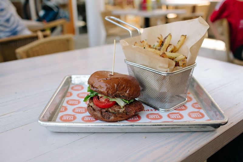 On the Grid : YEAH! BURGER