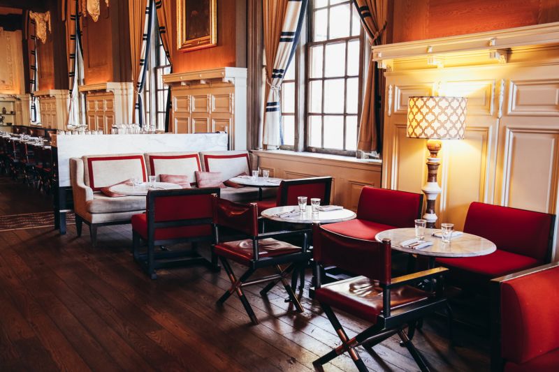 On the Grid : Oak Room