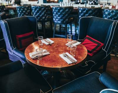 On the Grid : Oak Room