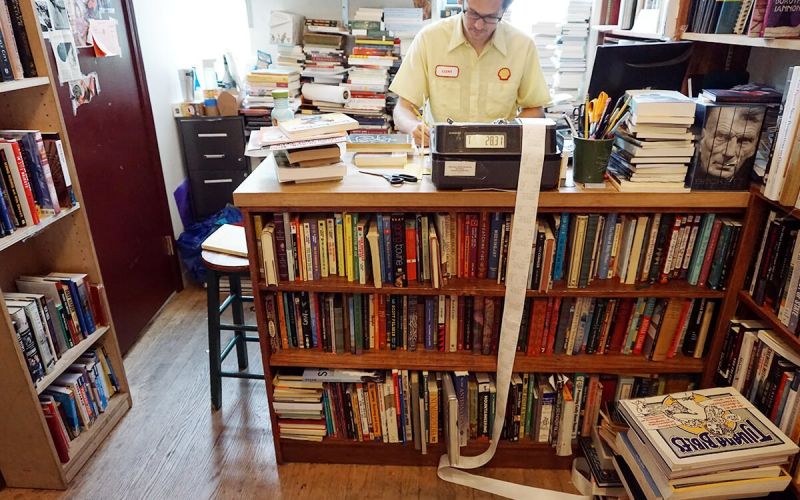 On the Grid : Unnameable Books