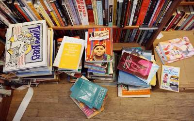 On the Grid : Unnameable Books