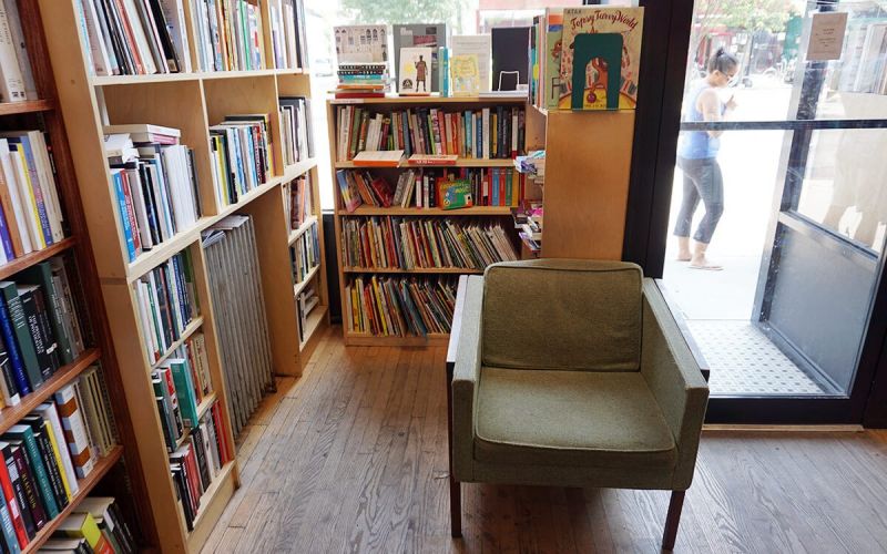 On the Grid : Unnameable Books