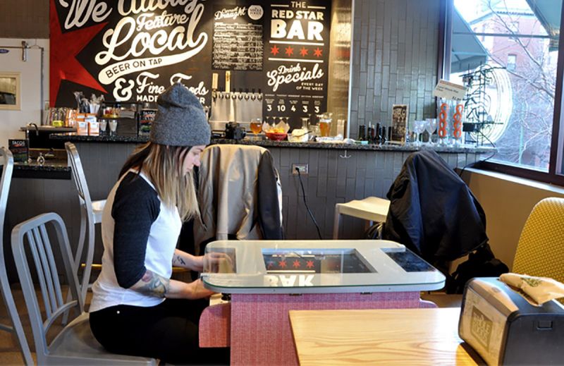 On the Grid : Red Star Bar