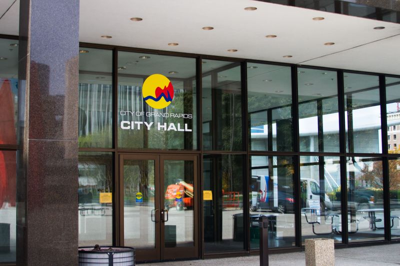 On the Grid : Calder Plaza