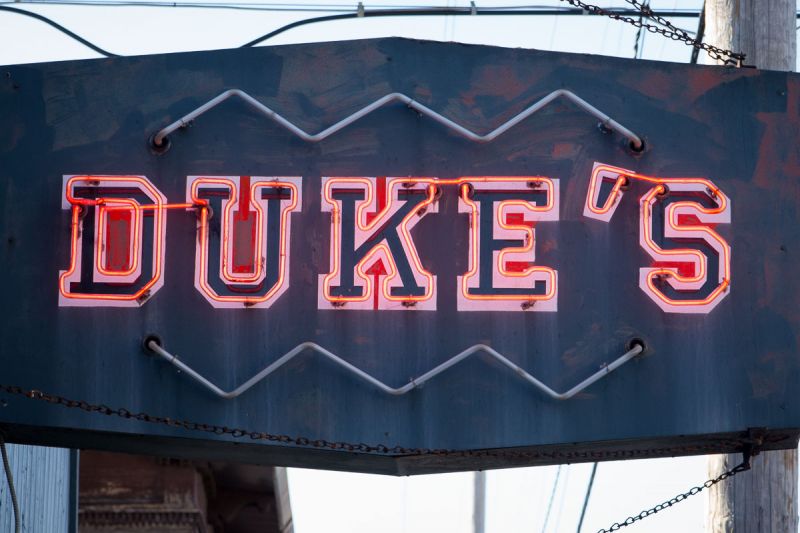On the Grid : Duke's Bar