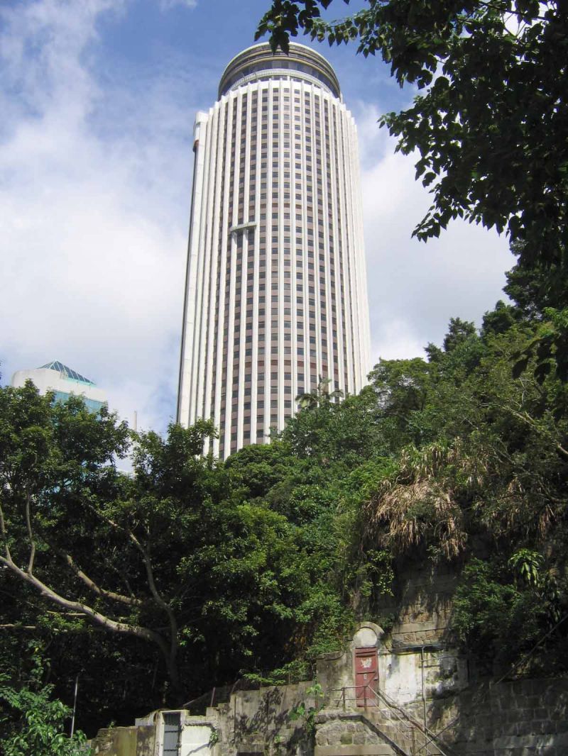 On the Grid : Hopewell Centre elevator