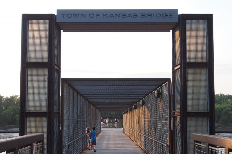 On the Grid : Town of Kansas Bridge