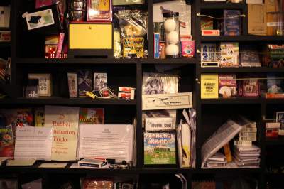 On the Grid : International Magic Shop