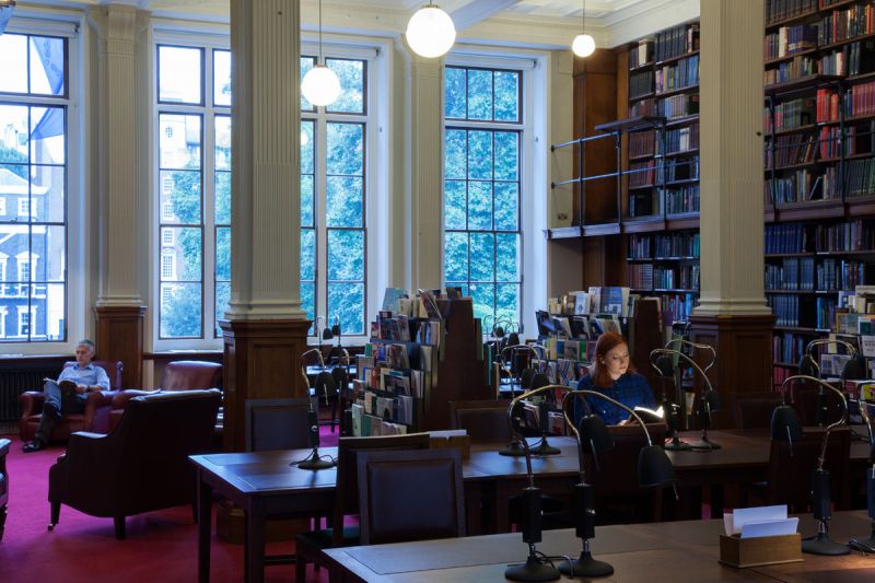 On the Grid : The London Library