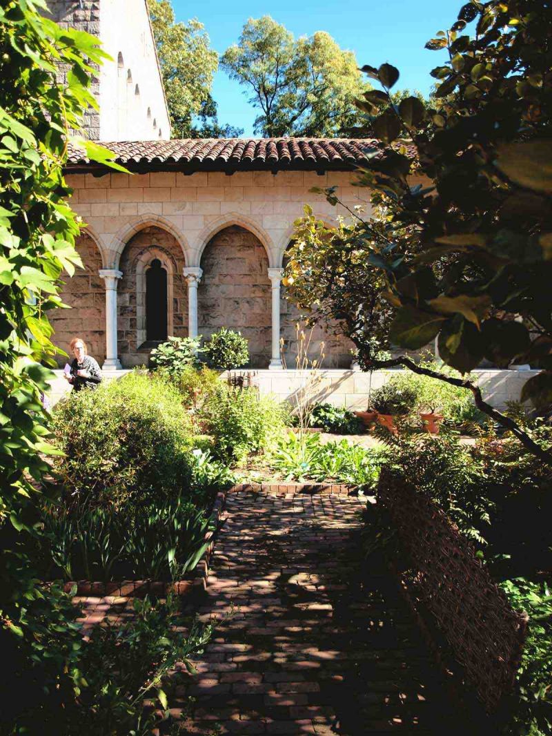 On the Grid : The Cloisters