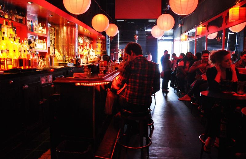 On the Grid : Radio Bar