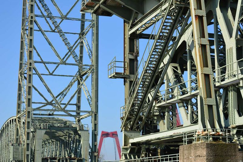 On the Grid : Hef Park