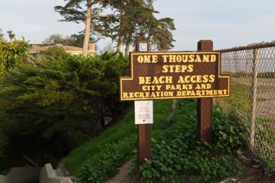 On the Grid : One Thousand Steps Beach