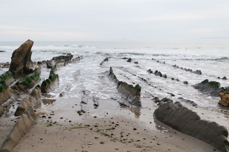 On the Grid : One Thousand Steps Beach