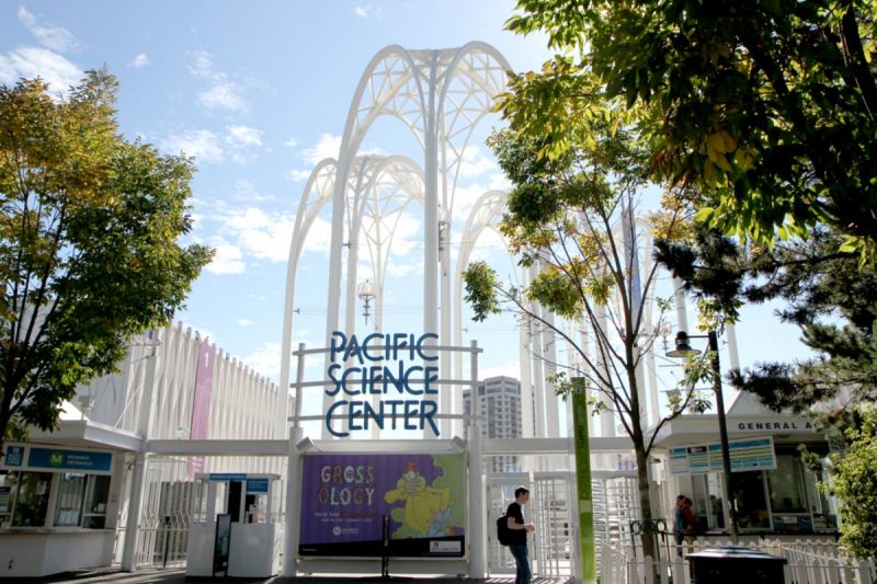On the Grid : Pacific Science Center