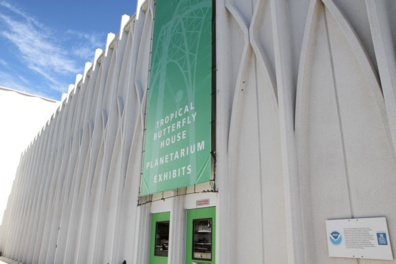 On the Grid : Pacific Science Center