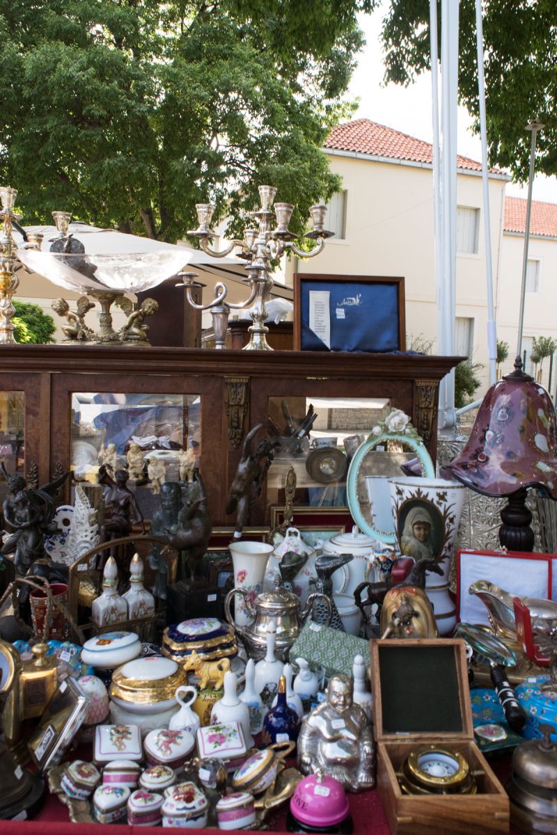On the Grid : Antique Market