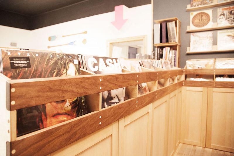 On the Grid : Tiny Record Shop