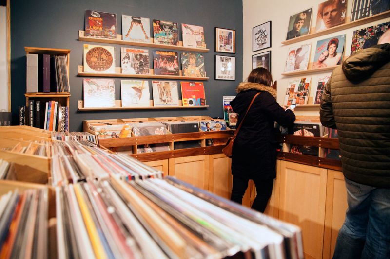 On the Grid : Tiny Record Shop