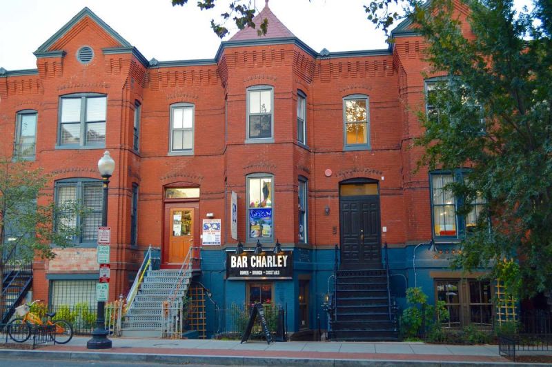 On the Grid : Bar Charley